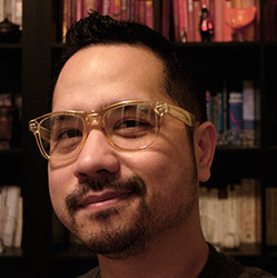 Miguel Unson | Kiln-Glass Instructor